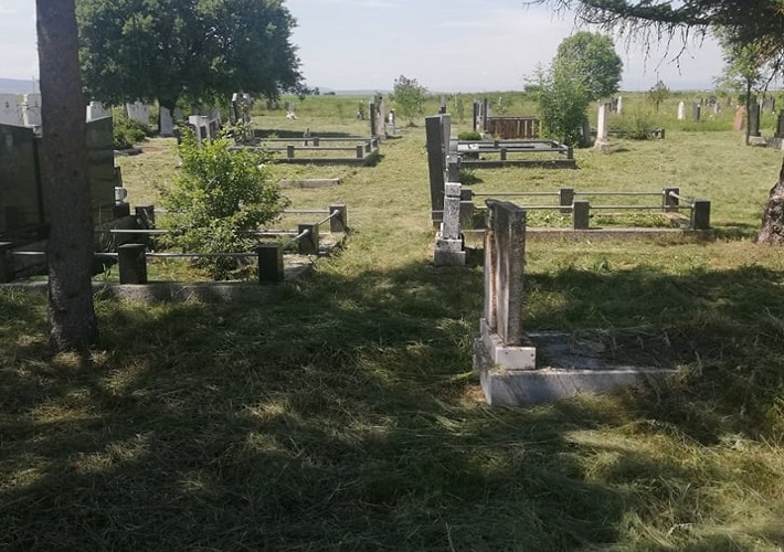 Cleaning the cemeteries coming to an end. Teams continue to arrange ...