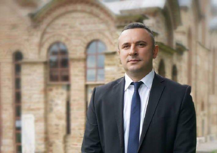 Mayor of Gračanica municipality Srđan Popović congratulated Easter ...